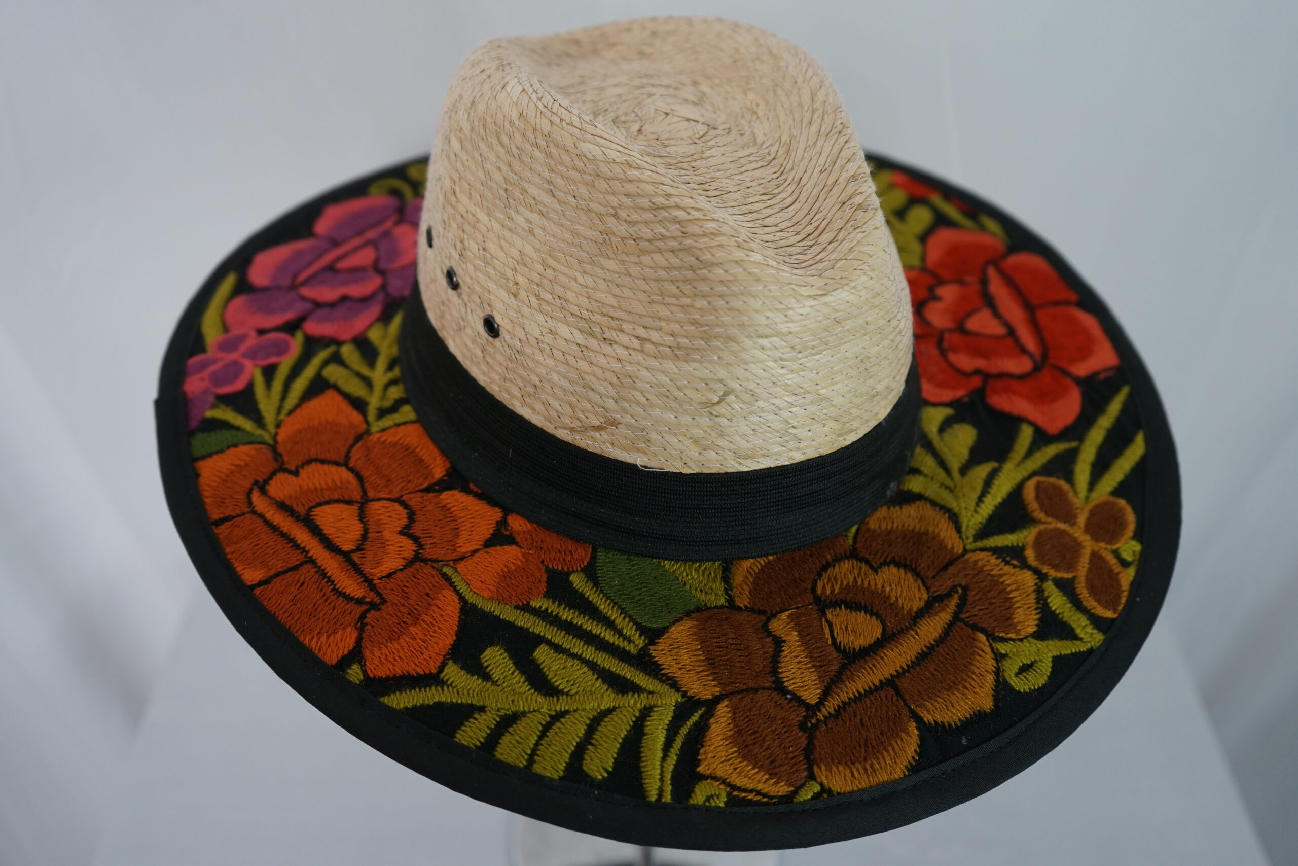 Floral Embroidered palm hat – Darlenes Artesanias Boutique
